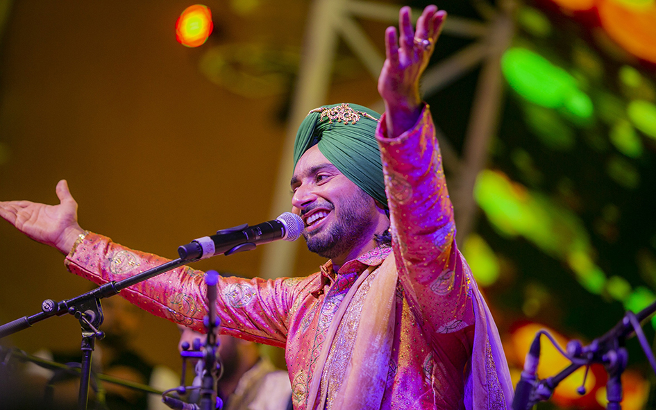 Popular Punjabi Sufi-Singer ‘Satinder Sartaaj’ coming to Dubai on ...