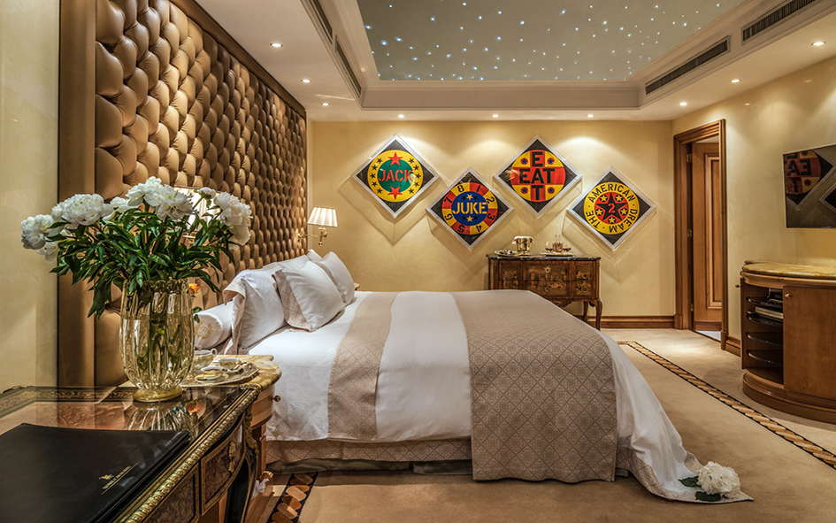 3 of the Most Ultra - Luxurious Hotel Suites in Europe - Pan Time Arabia